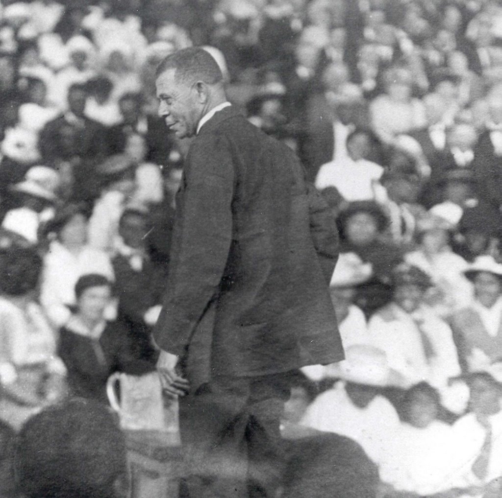 Booker T. Washington Delivers the 1895 Atlanta Compromise Speech ...